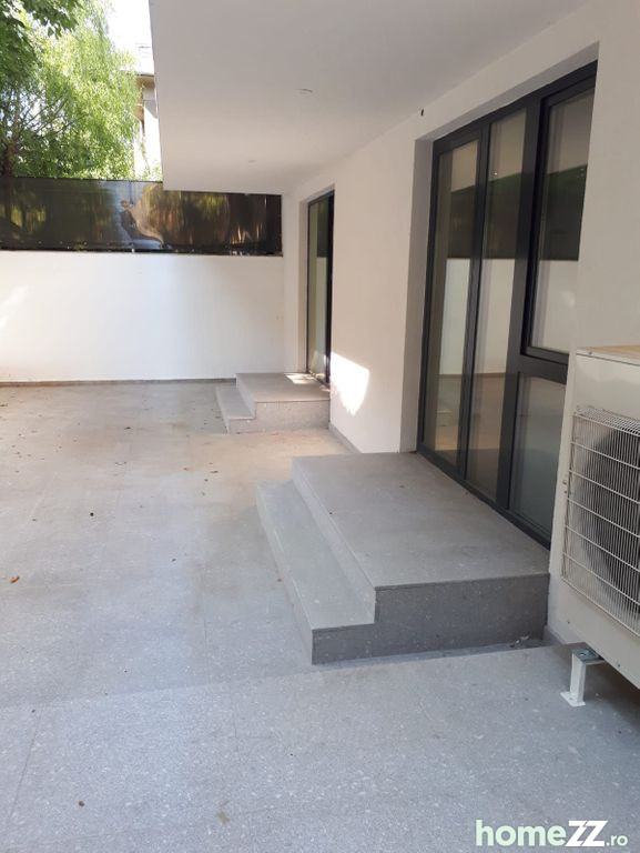 3 cam Kiseleff imobil nou curte si terasa pt locuit sau b... in Bucuresti