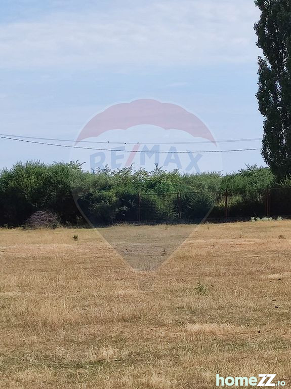 Teren intravilan in suprafata de 42000 mp in loc. Talpos ... in Talpos
