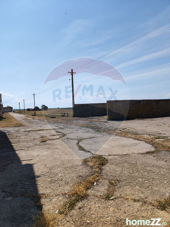 Teren intravilan in suprafata de 42000 mp in loc. Talpos ... in Talpos